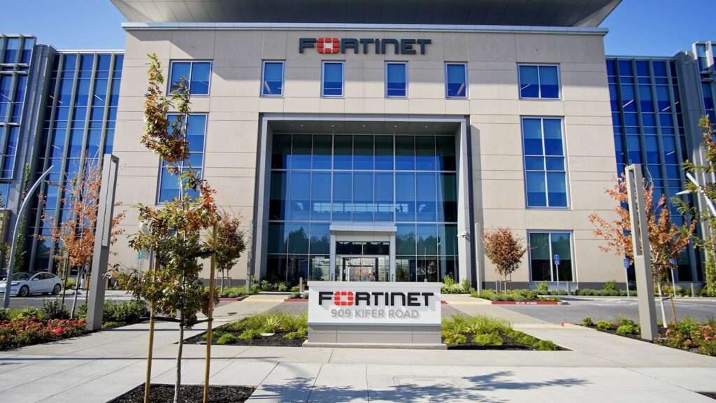 Fortinet alerta: la ciberseguridad OT escala hasta la alta dirección y ...