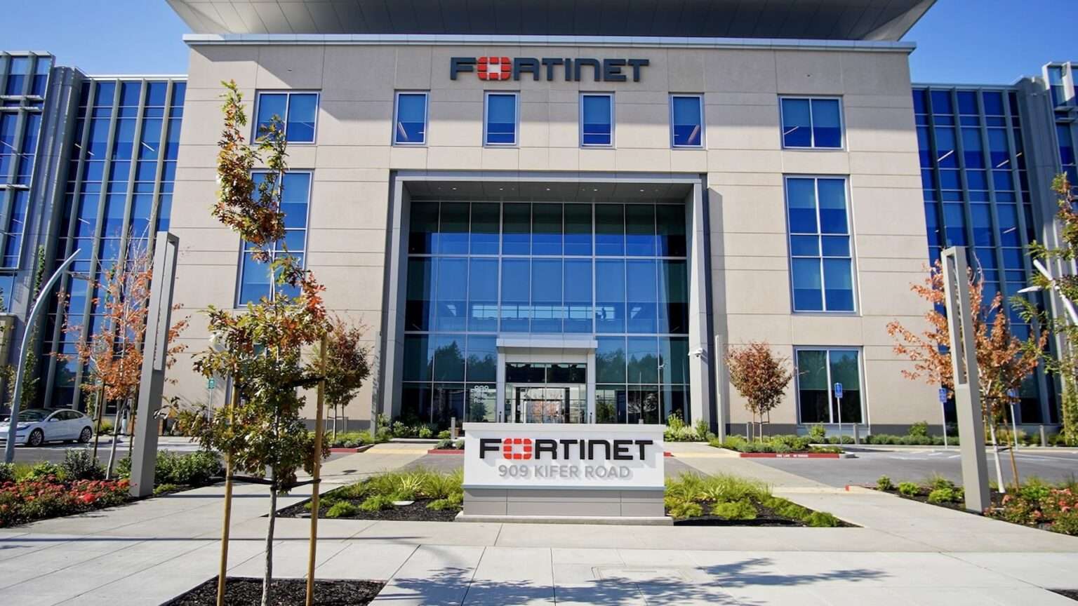 Fortinet refuerza FortiRecon para adelantarse a las amenazas con un ...