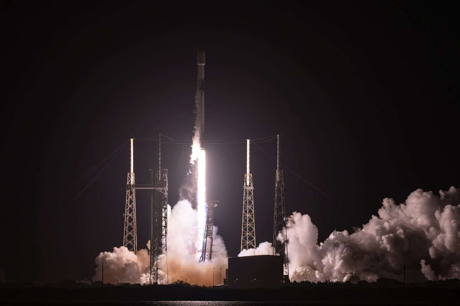 SpaceX rompe su propio techo: 165 vuelos orbitales en 2025 y un cohete ...